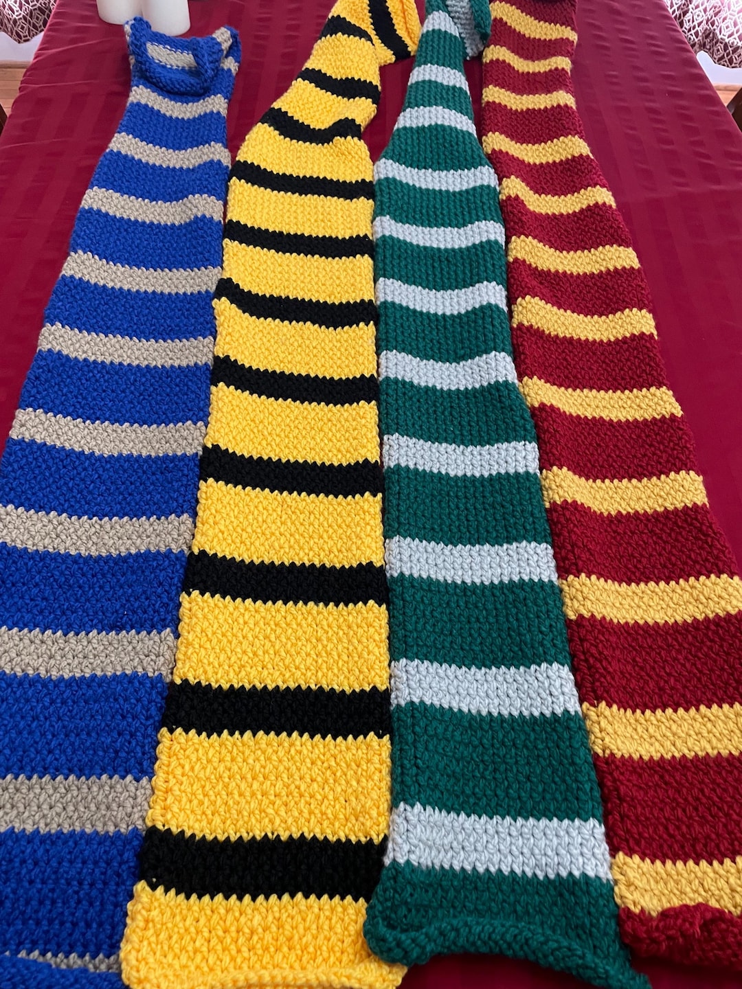 Handmade Hogwarts Scarves Gryffindor Slytherin Hufflepuff Ravenclaw ...