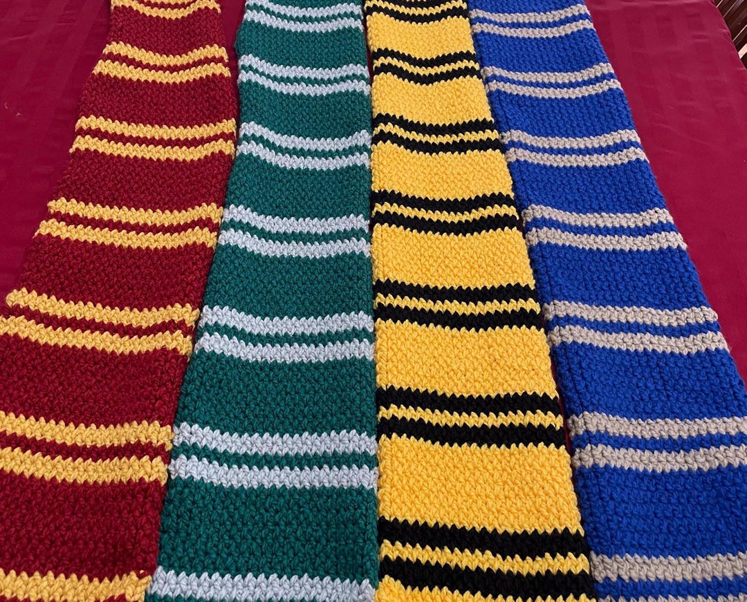 Hogwarts House Scarves: Ravenclaw, Hufflepuff, Gryffindor, & Slytherin ...