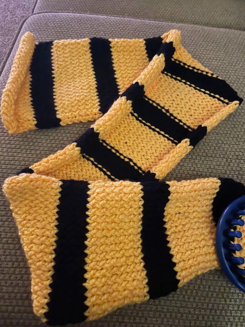 Handmade Hogwarts Scarves Gryffindor Slytherin Hufflepuff Ravenclaw ...