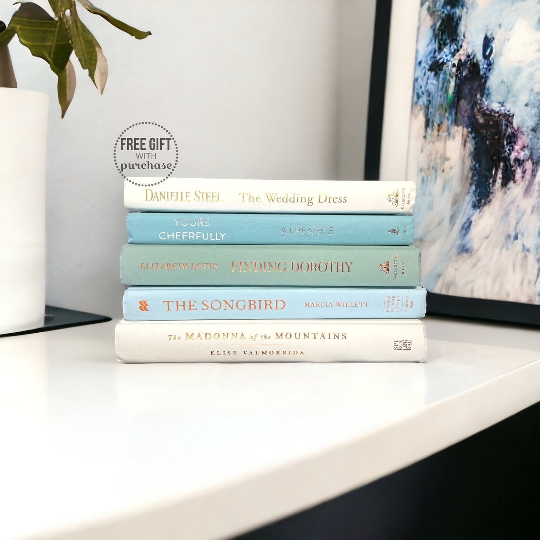 Modern Home Decor Book Collection - Shelf Decor - Bookshelf Decorations ...