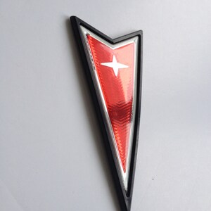 Pontiac Original Badge Red Plastic Name Nameplate Letters Emblem ...