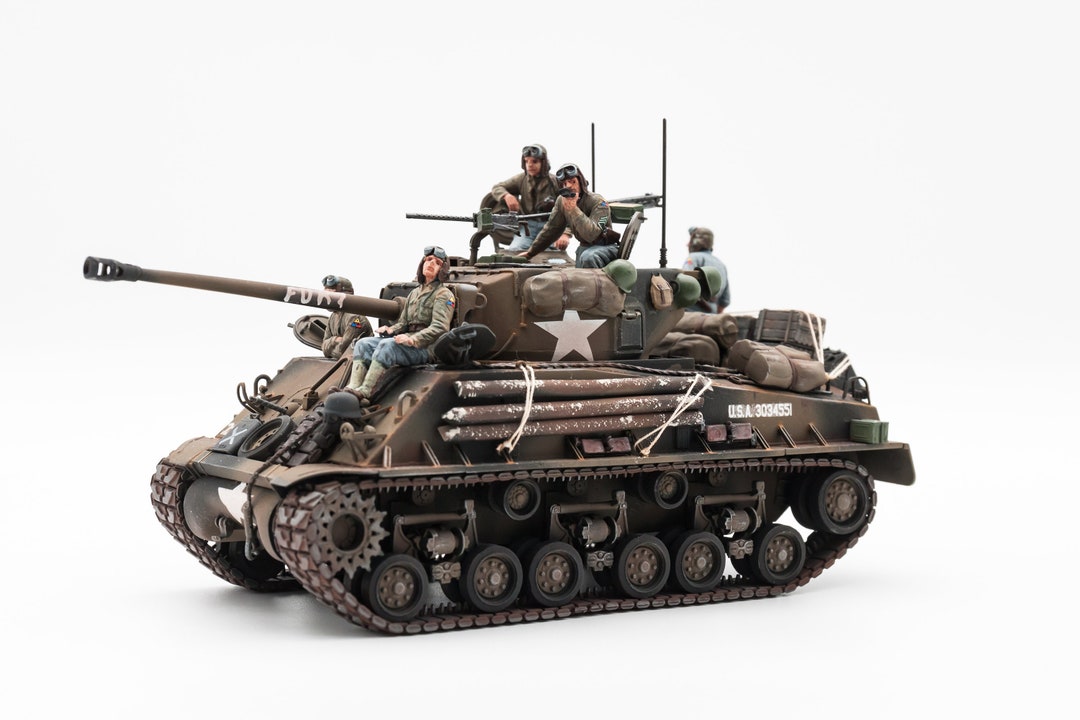 M4A3E8（イージーエイト）シャーマン戦車、フューリー戦車。イタレリ1/35スケールモデル（1） - Etsy 日本