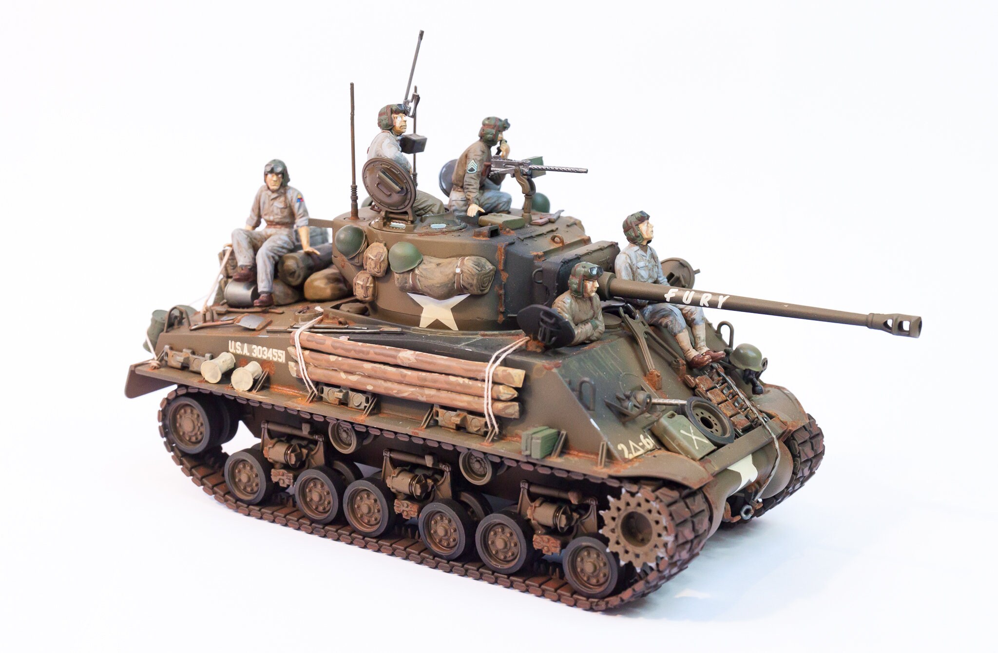 HOOBEN 1/10 M4A3E8 Fury Sherman Brad Pitt Tank With Master Camouflage ...