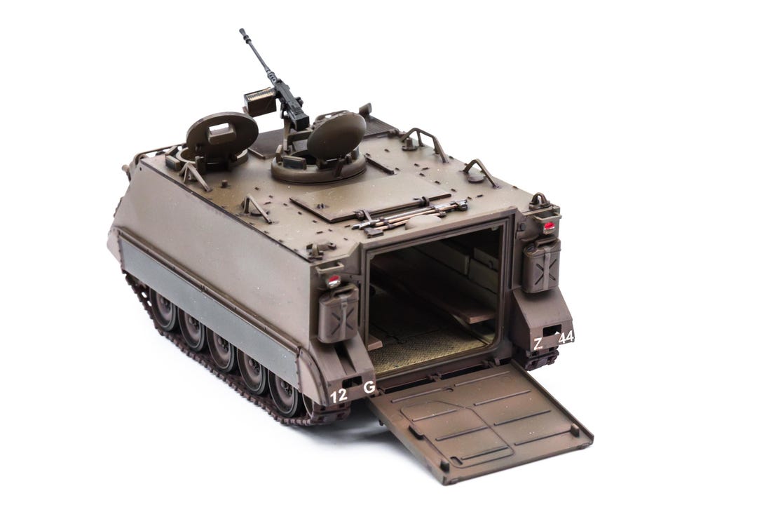 PRE-ORDER: American M113 ACAV Dutch Version, 1/35 Tamiya Military Scale ...