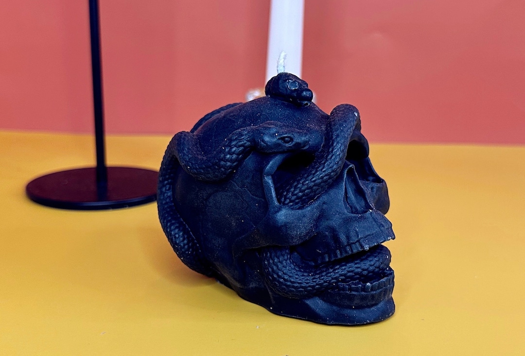Bleeding Skull Candle, Snake Skull Candle That Bleeds, Halloween ...