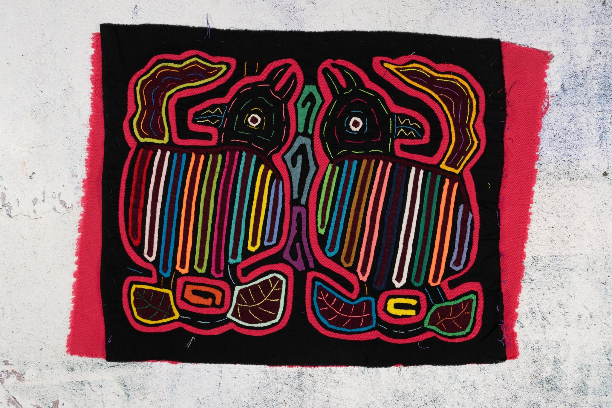 Tale of Two Tails Optical Illusion Mola - Etsy