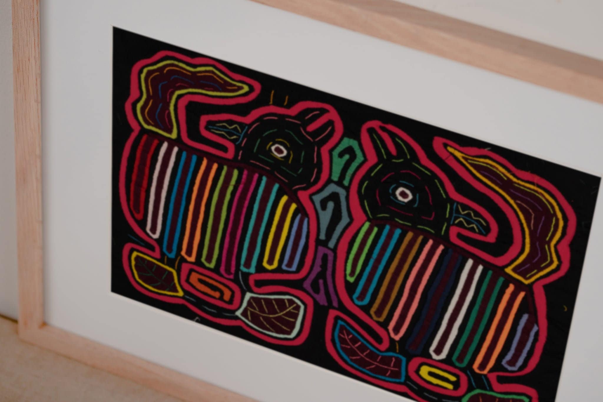 Tale of Two Tails Optical Illusion Mola - Etsy