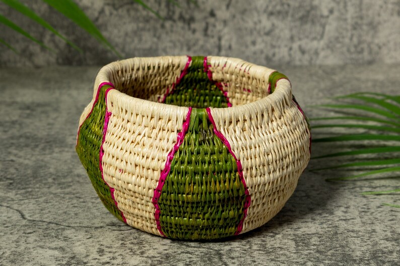 Rainforest Vintage Basket - Etsy