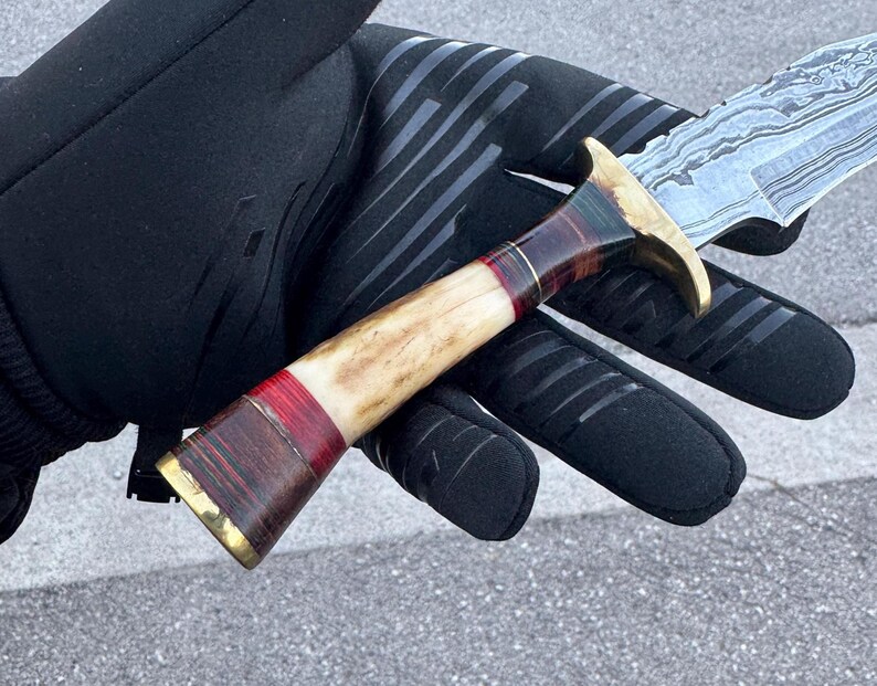 Hand-forged Damascus Steel Hunting Knife | Clip Point Blade | Gift for ...