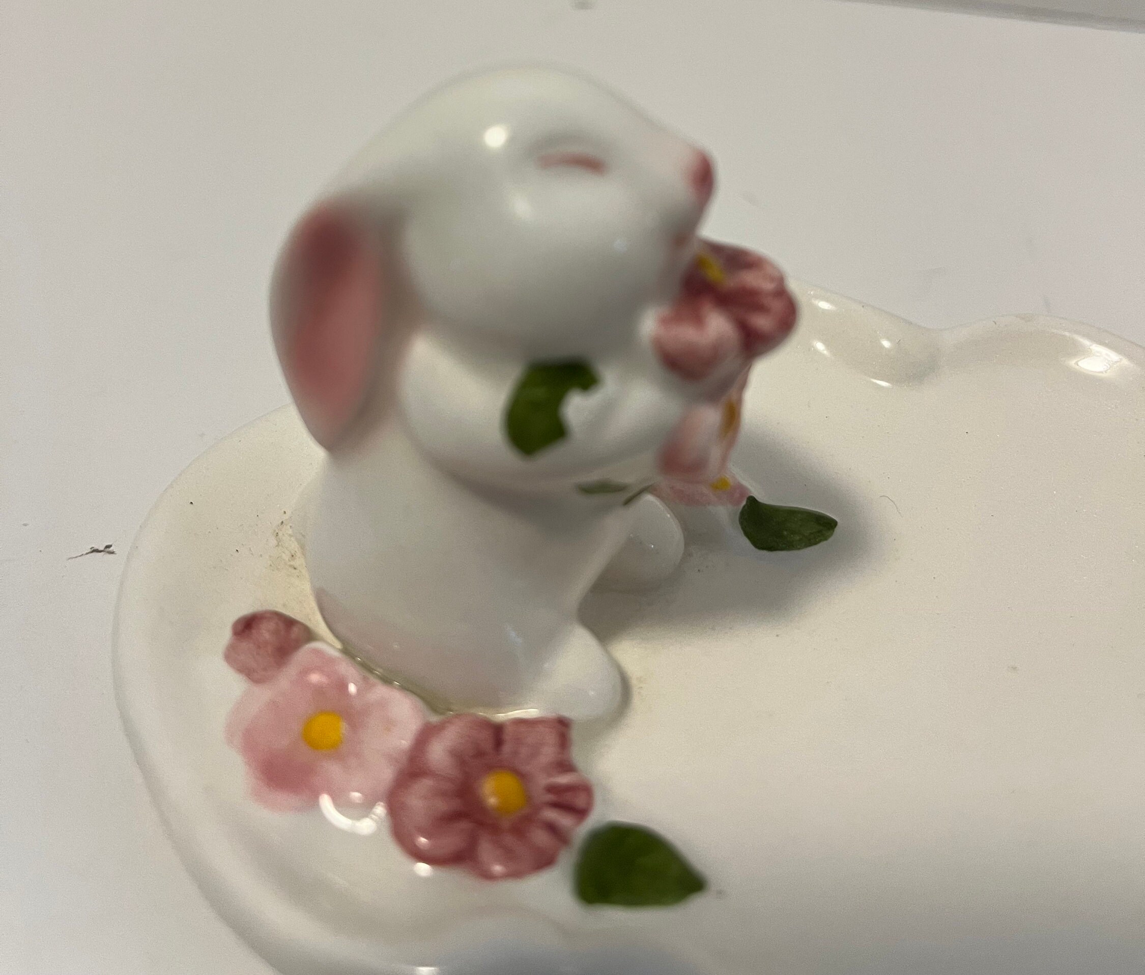 Two Piece Vintage Avon Vanity Set With Sweet Bunnies - Etsy