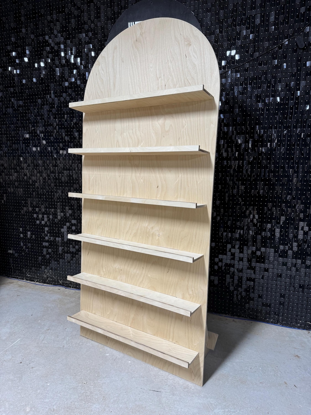 Arch Wall Shelves: Party Backdrop Display - Freestanding Pop up Show ...