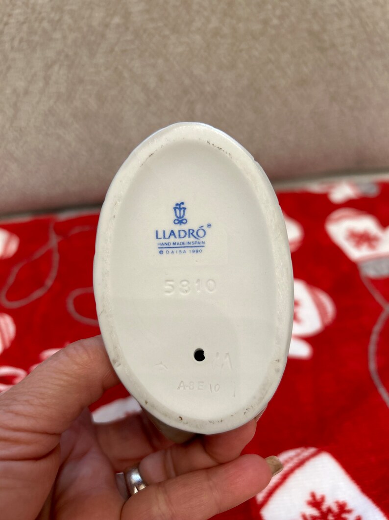 Lladro 5810 Musically Inclined Boy W/ Radio and Violin Porcelain Figure ...