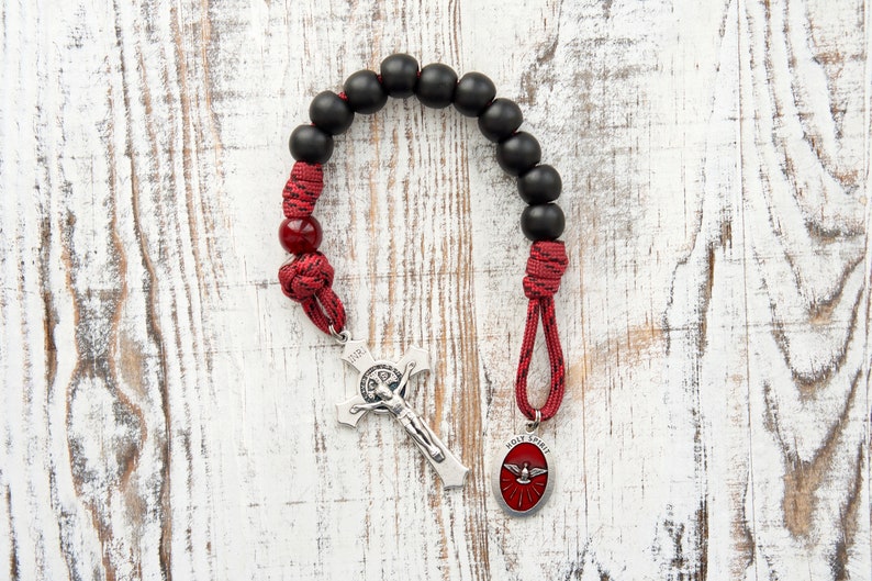 The Crimson Shield - Holy Spirit - 1 Decade Catholic Pocket Paracord ...