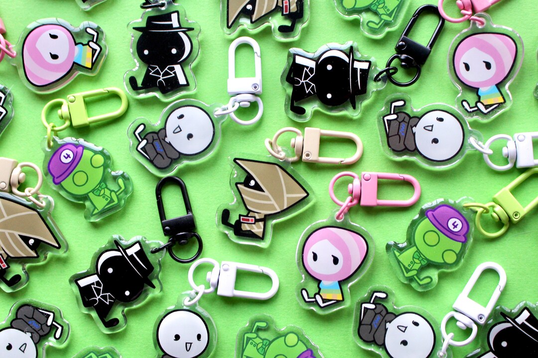 1.5" Acrylic Charms—mayor, MSPA Reader, Clubs Deuce, Clover, MS Paint ...