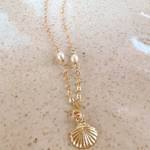 Gold Tiny Shell Necklace/gold Shell Charm Necklace/gold Layered Shell ...