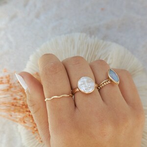 14kt Gold-filled Mother of Pearl Moon Face Ring - Etsy