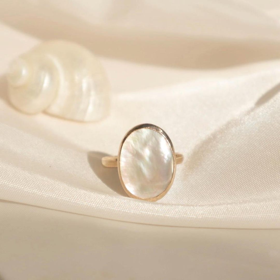 14k Gold Filled Mother of Pearl Ring: Oval Shell Statement Ring - Etsy
