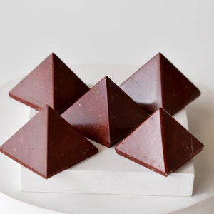 Red Jasper Healing Pyramid ~ Crystal Pyramid for Grid and Chakra ...