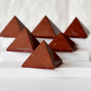 Red Jasper Healing Pyramid ~ Crystal Pyramid for Grid and Chakra ...