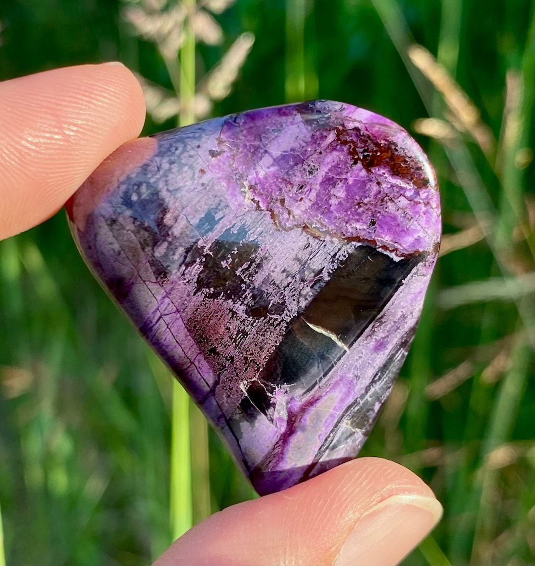 Dark Sugilite Hand Flatterer Tumbled Stone New Age Stone Spirituality ...