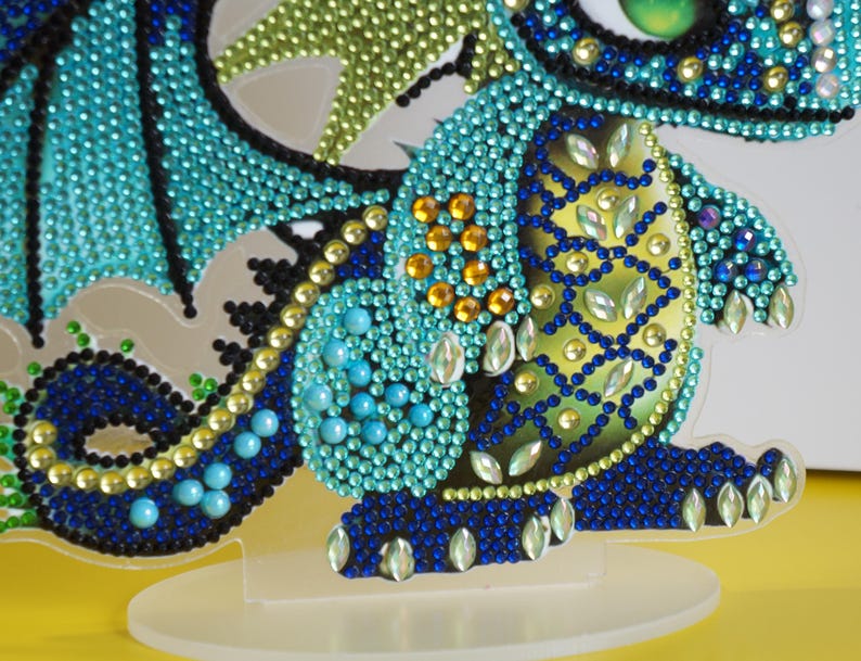 Dragon Figurine Tabletop Display, Completed Diamond Art (round and ...