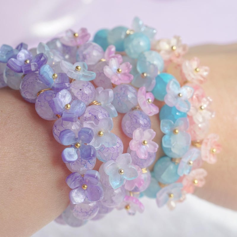 Beaded Hydrangea Bracelet - Etsy UK
