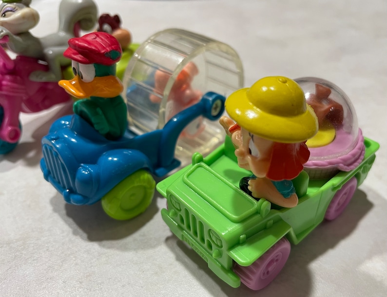 Tiny Toons Elmyra Duff and Rabbit Jeep, Slappy Squirrel, Plucky Duck ...