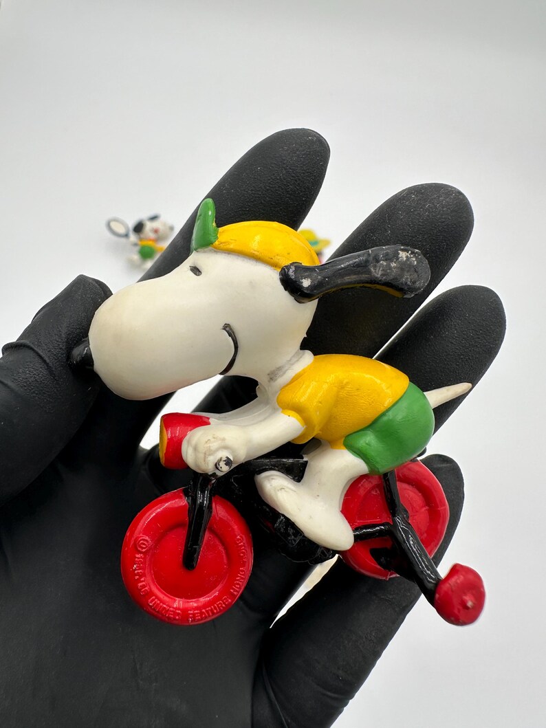 Vintage Peanuts Snoopy Riding a Bicycle Mini PVC Miniature Action ...