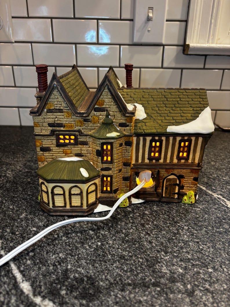Dept 56 Chesterton Manor | Dickens Village Lighted House, Retired ...