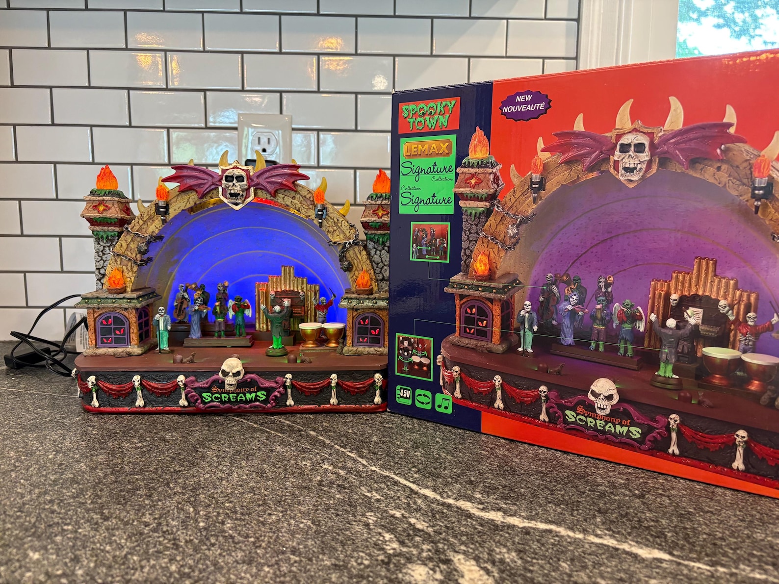 Lemax Spooky Town Symphony of Screams: Animated Halloween Village ...