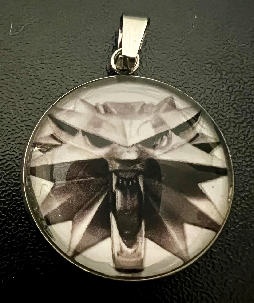 The Witcher School Medallion Pendant Necklace - Etsy