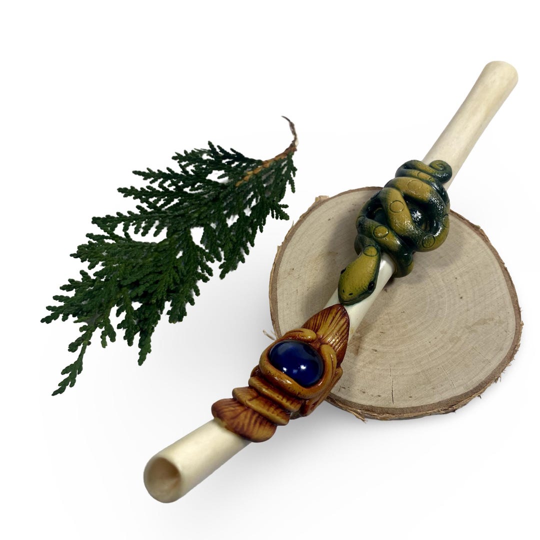 Tepi | Llama Bone | Green Serpent | Applicator for Hapeh, Rapé & Snuff ...