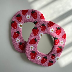 Punch Needle Strawberry Mirror: Handmade Tufted Wall Decor - Etsy