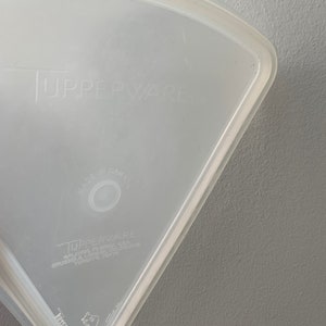 Vintage Almond Tupperware Pie Wedge Stacker Food Storage Container 269 ...
