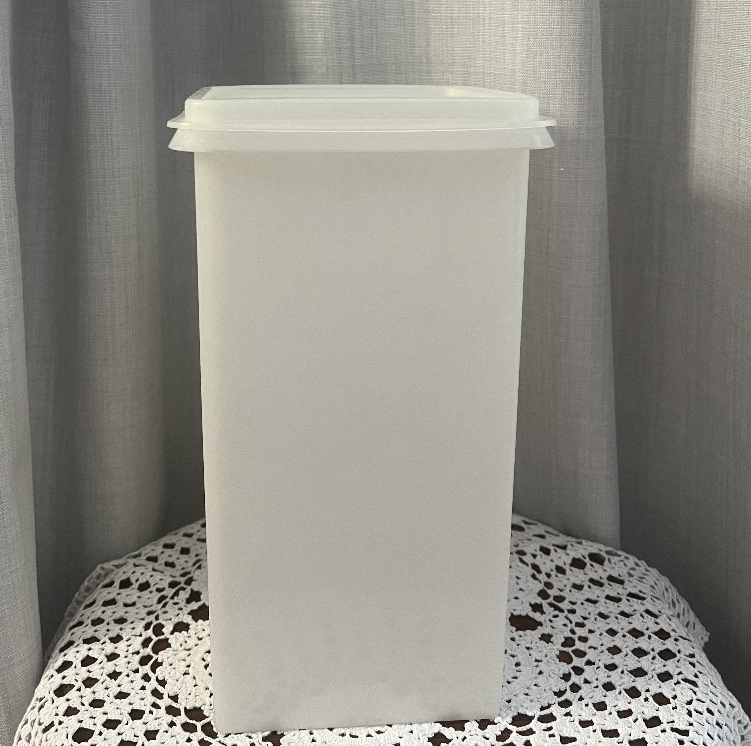 Vintage Tupperware Cracker Container 1314 With Lid 1315 Opaque White ...