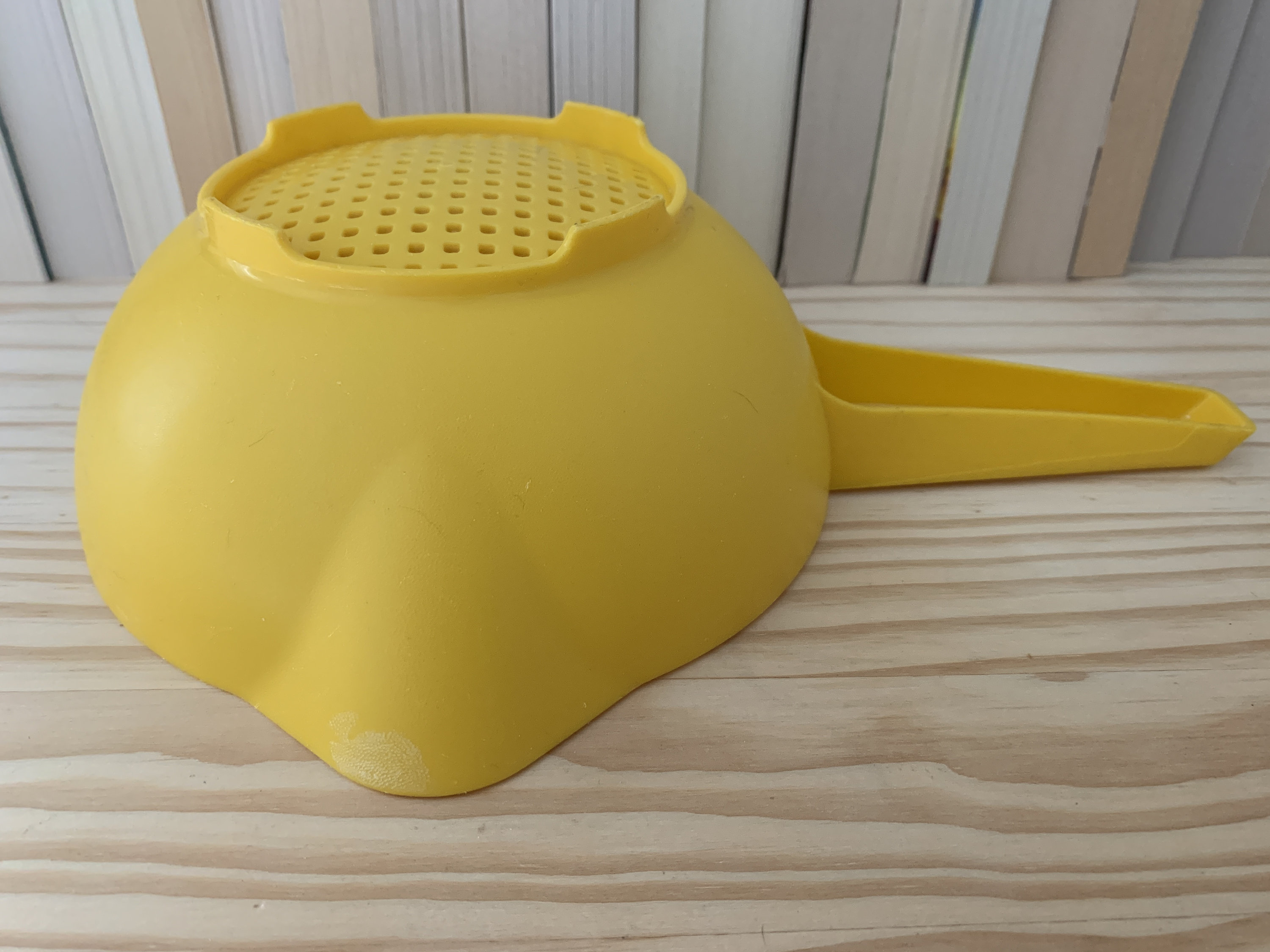 Small Butter Yellow Vintage Tupperware Strainer Colander With Handle ...