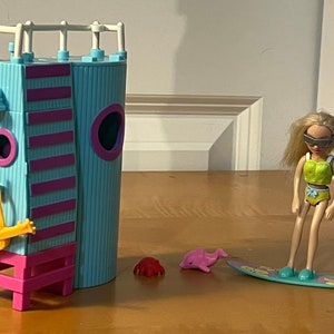 Vintage 2002 Polly Pocket Fashion Lifeguard Tower With 1 Polly Doll ...