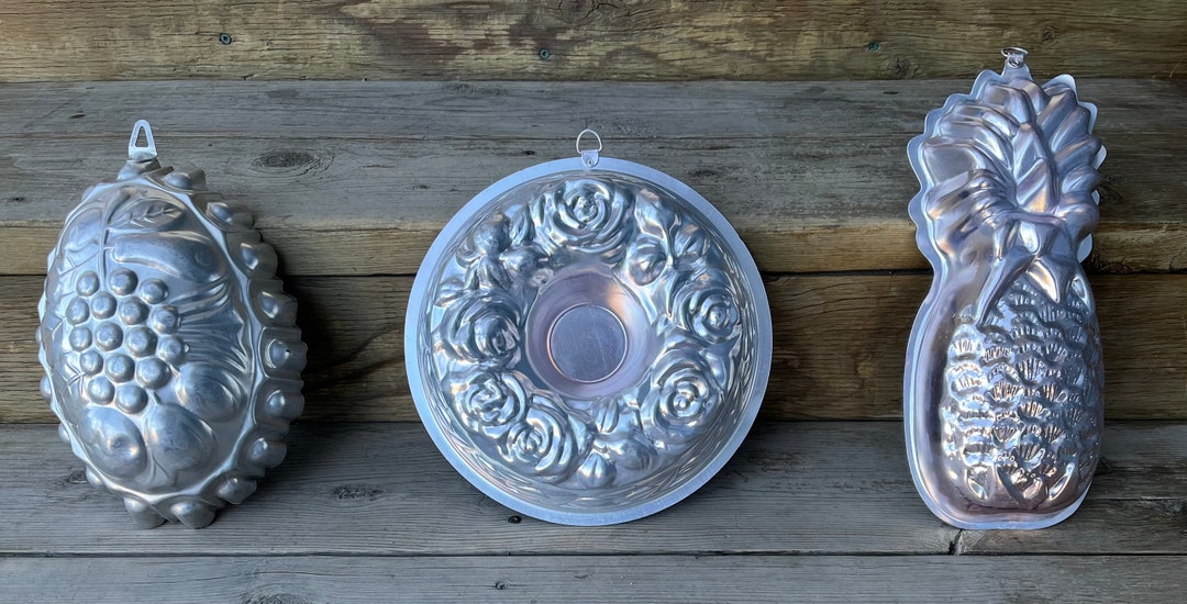 Vintage Farmhouse Kitchen Pudding / Jello Molds Aluminum Copper Floral ...