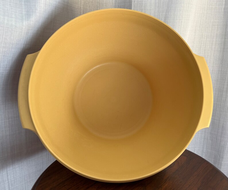 Vintage Harvest Gold Tupperware Servalier Salad Serving Bowl - Etsy