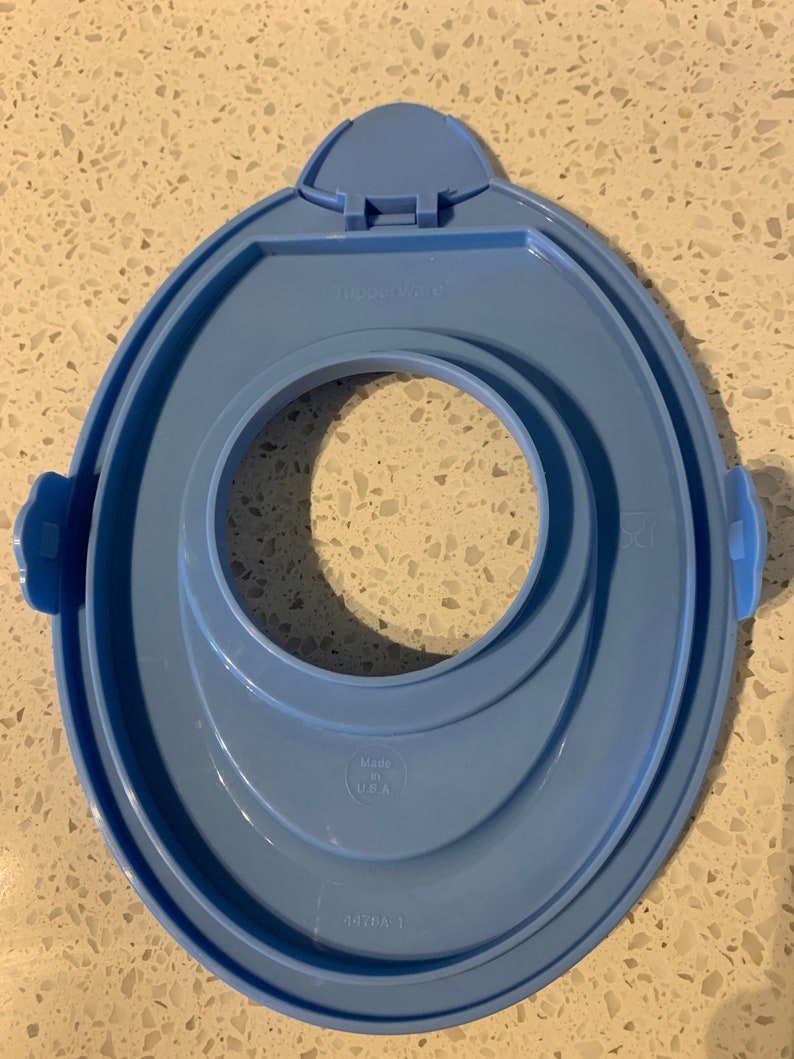 Clear Blue Tupperware Impressions 1 Gallon Pitcher Water Filtration Jug ...