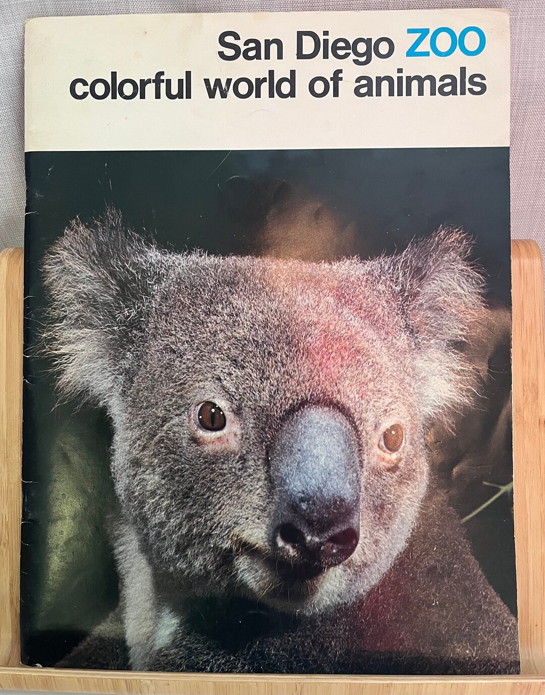 Vintage 1970 San Diego Zoo Colorful World of Animals Paperback Souvenir ...