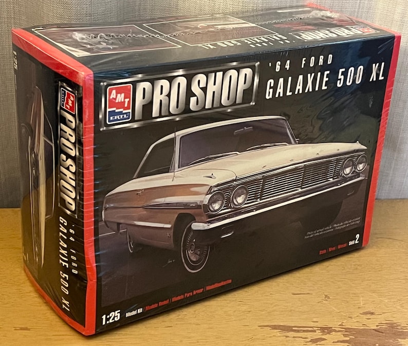 Plastic Car Model Kits 1:25 Scale Skill 2 Ages 10+ Ford Galaxie ...