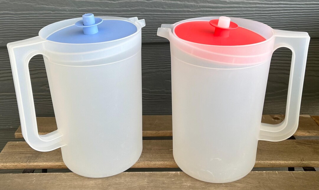 Large Tupperware Clear Juice Jug With Blue or Red Push Button Lid 1676 ...