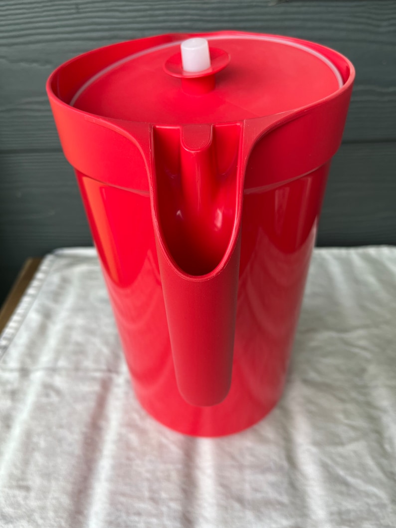 Red Tupperware Juice Jug Water Container 8029A With Lid 1418 / 8030A ...