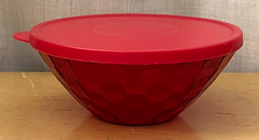 Tupperware Red Ice Prism Crystal Wave Bowl With Lid. 500 Ml 5751/5752 ...