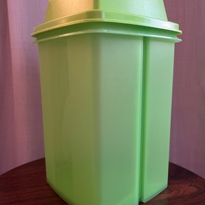 Vintage Tupperware Pick-a-deli Green Pickle Container 1560 With Lid ...