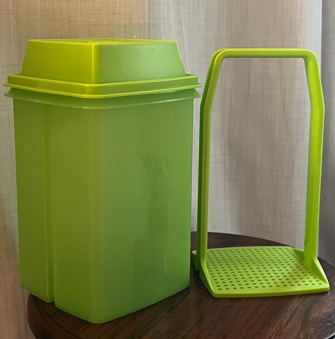 Vintage Tupperware Pick-a-deli Green Pickle Container 1560 With Lid ...