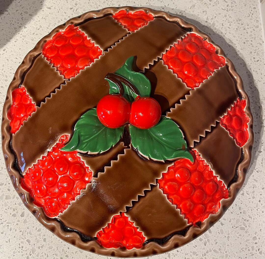 Vintage Ceramic Cherry Pie Keeper Pie Plate With Lid Made in Japan ...