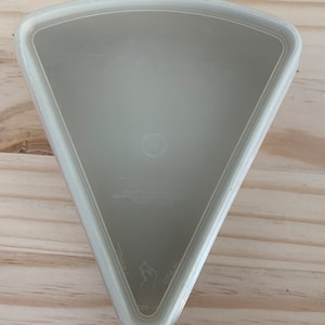 Vintage Almond Tupperware Pie Wedge Stacker Food Storage Container 269 ...