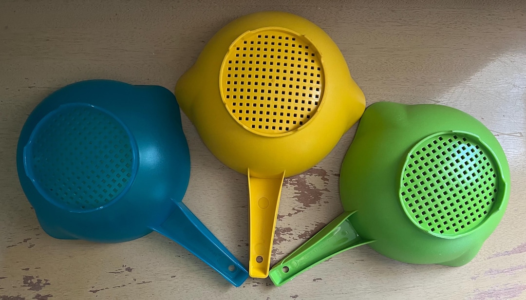 Small Vintage Tupperware Strainer Colander With Handle 1200 Veggie ...